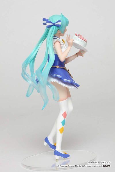 Hatsune Miku birthday cake special figurine, Hobbies & Toys, Toys ...