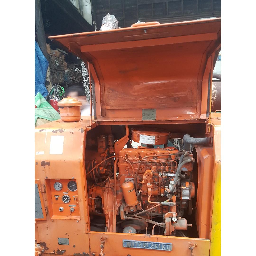 SCREW COMPRESSOR ENGINE DRIVEN, Commercial & Industrial, Construction ...