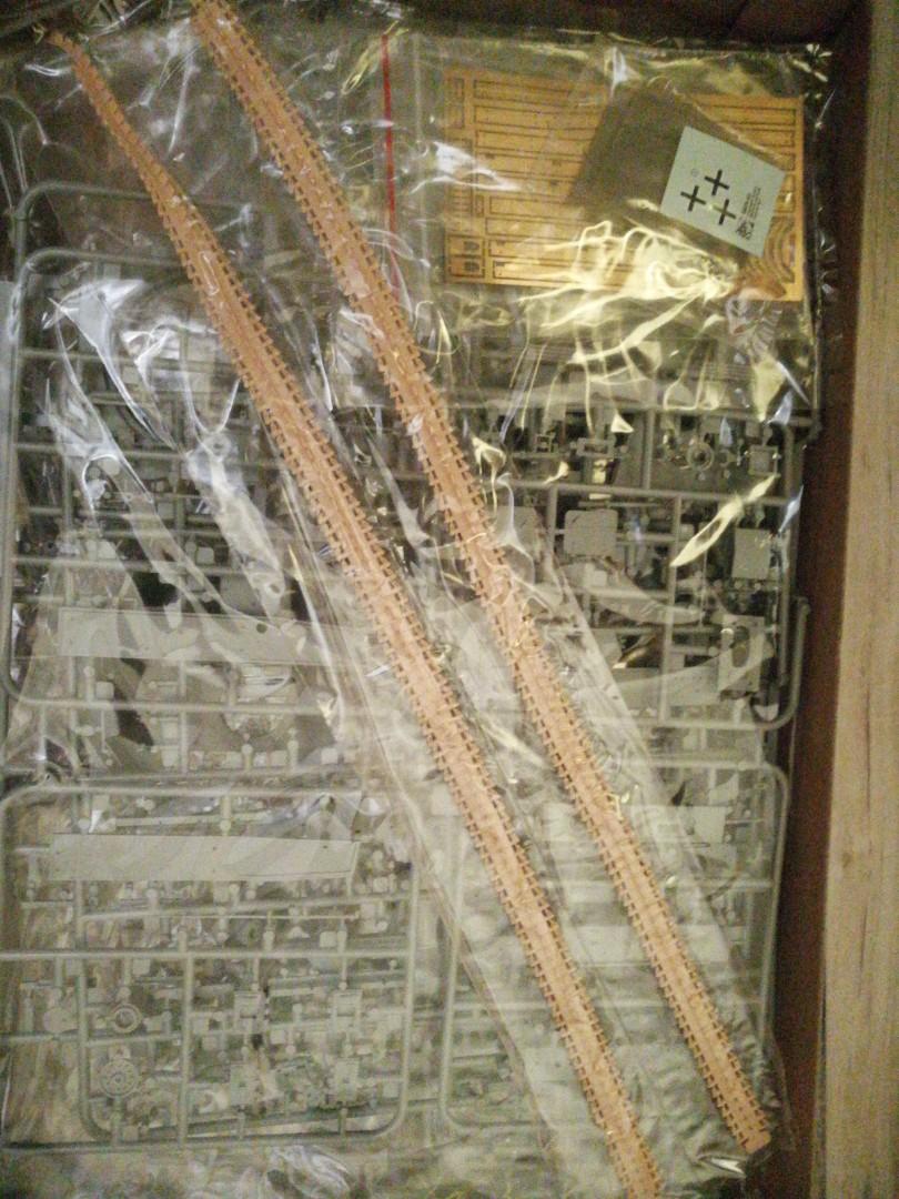 1/35 Dragon 6824 Pz Kpfw.IV mit Panther F Turret, Hobbies & Toys, Toys ...