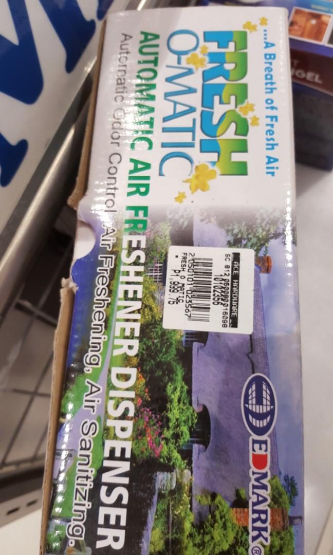 Edmark Fresh o-matic automatic air freshener, Furniture & Home Living ...