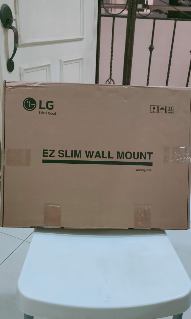 LG EZ slim wall mount OLW480B, Home Appliances, TVs & Entertainment ...