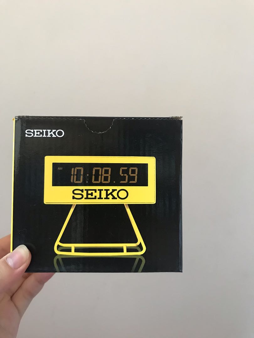 Seiko mini sports timer/clock 精工迷你計時器/鬧鐘, 傢俬＆家居, 家居裝飾, 時鐘 - Carousell