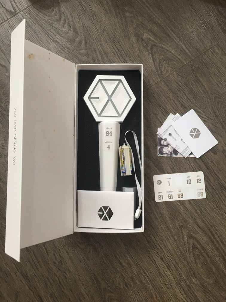 EXO Lightstick, Hobbies & Toys, Memorabilia & Collectibles, K-Wave on ...