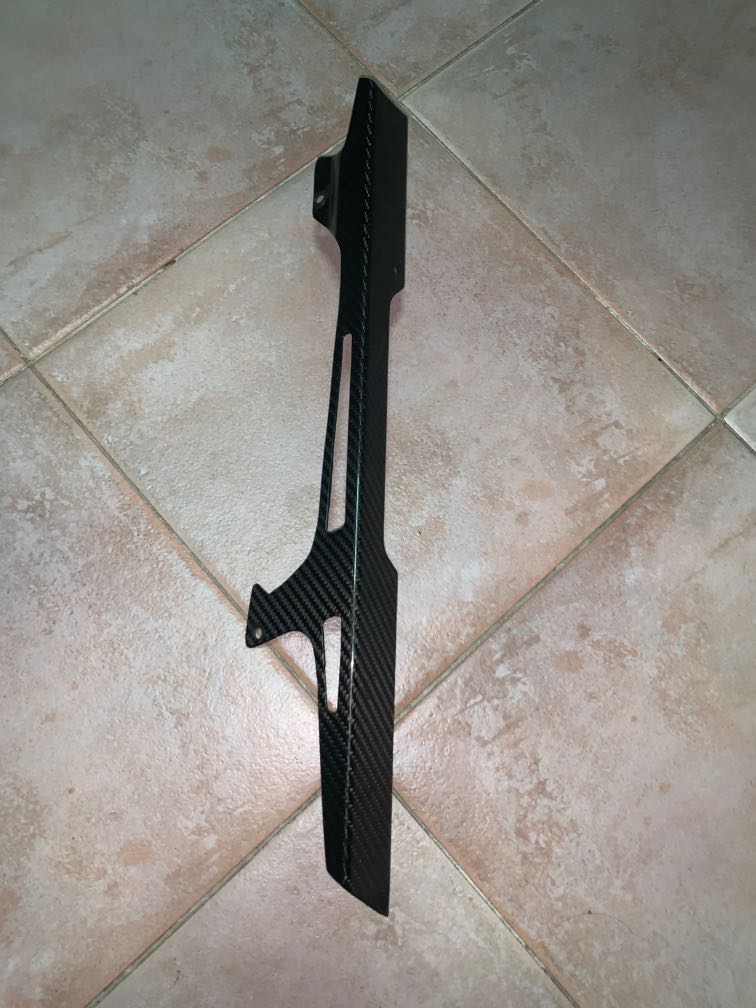 KTM Duke 125/200/390 Carbon Fibre Chain guard, Motorcycles, Motorcycle ...