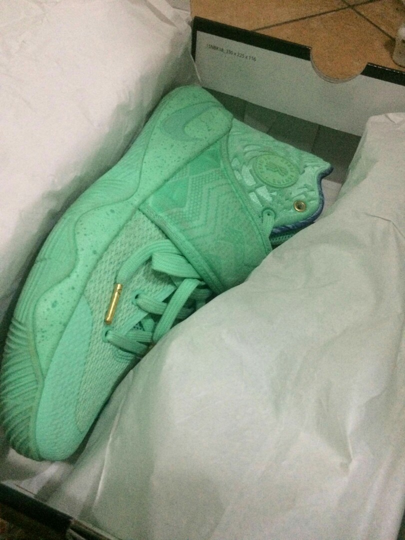 Kyrie 2 'What The' Limited Edition, Men's Fashion, Footwear, Sneakers ...