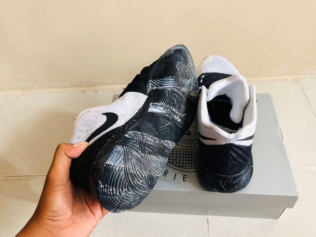 Kyrie 5 “Oreo”, Men's Fashion, Footwear, Sneakers on Carousell