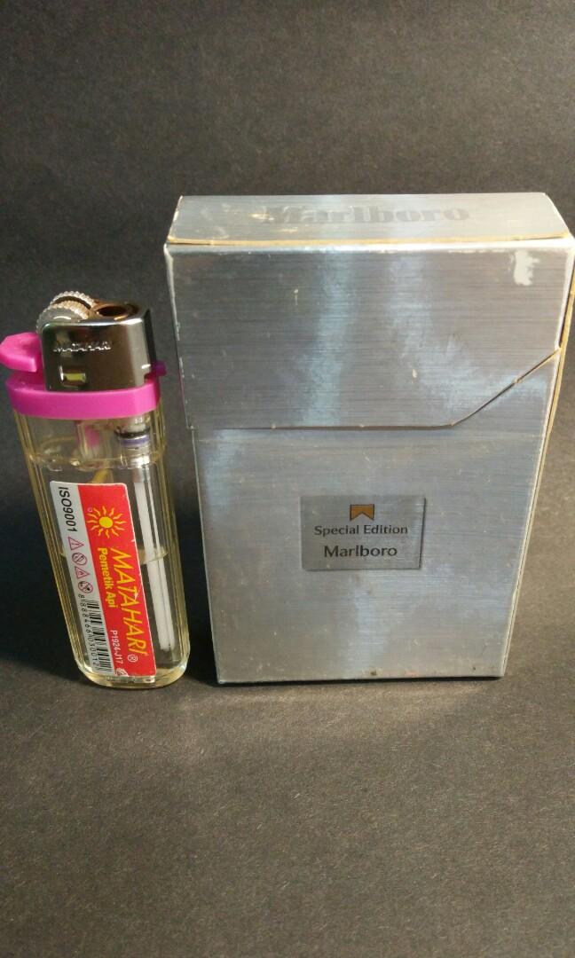 Marlboro Light Special Edition Silver Collection box kota old ...