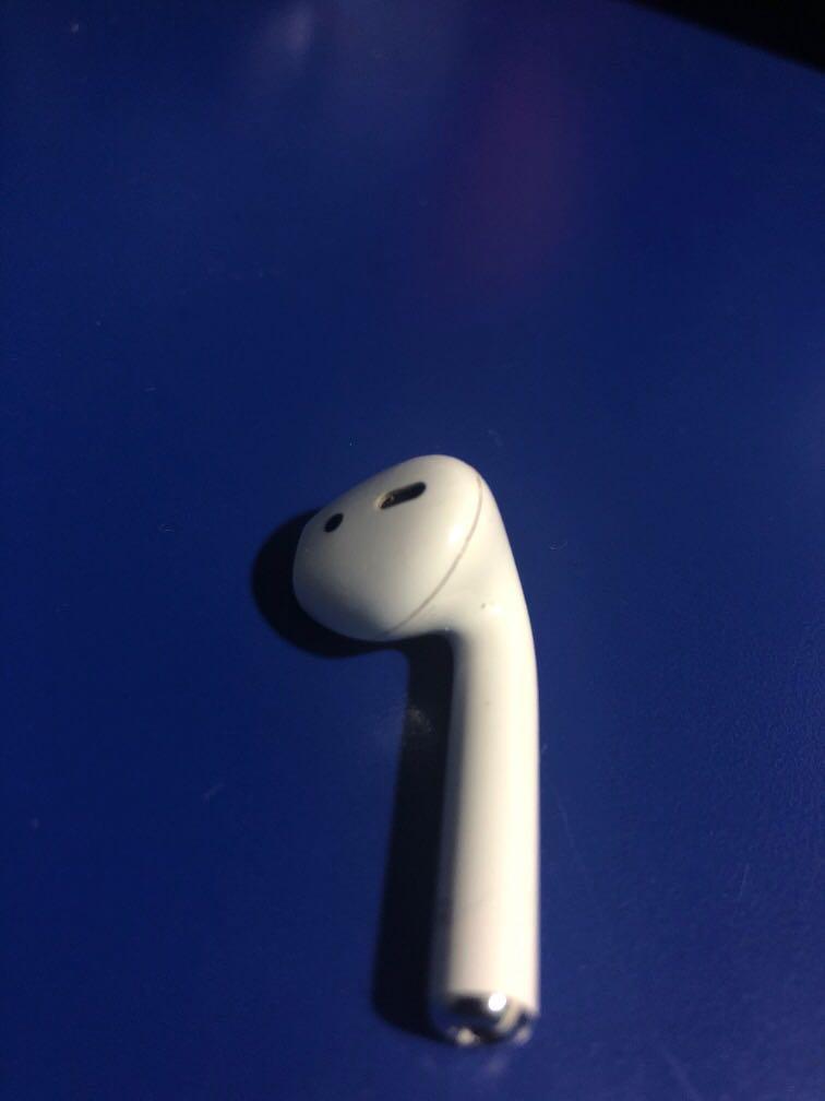 Right Side Airpod, Mobile Phones & Gadgets, Mobile & Gadget Accessories ...