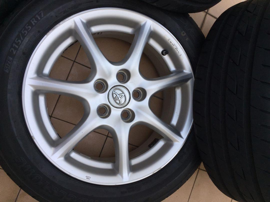 Toyota Previa / Estima Original 17" wheel rims & almost new tyres, Car ...