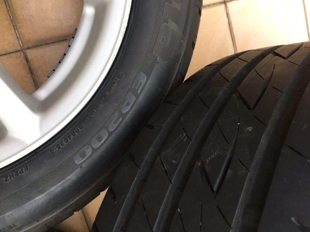 Toyota Previa / Estima Original 17" wheel rims & almost new tyres, Car ...