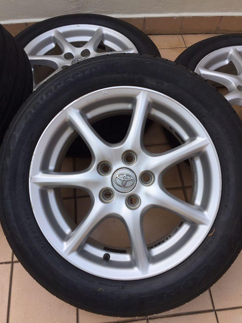 Toyota Previa / Estima Original 17" wheel rims & almost new tyres, Car ...