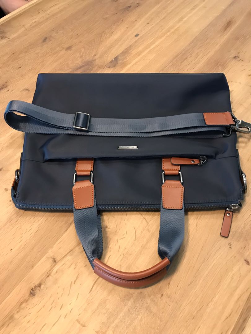 Van Garie - Laptop cum documents bag, Luxury, Bags & Wallets on Carousell