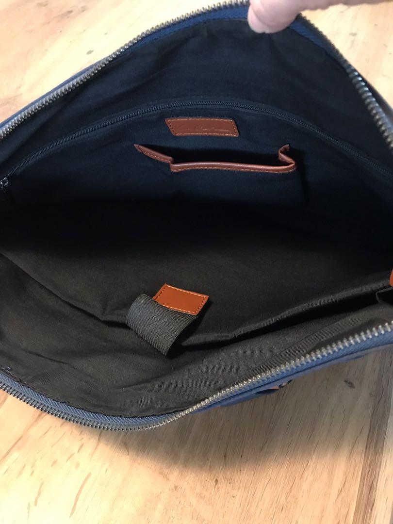 Van Garie - Laptop cum documents bag, Luxury, Bags & Wallets on Carousell
