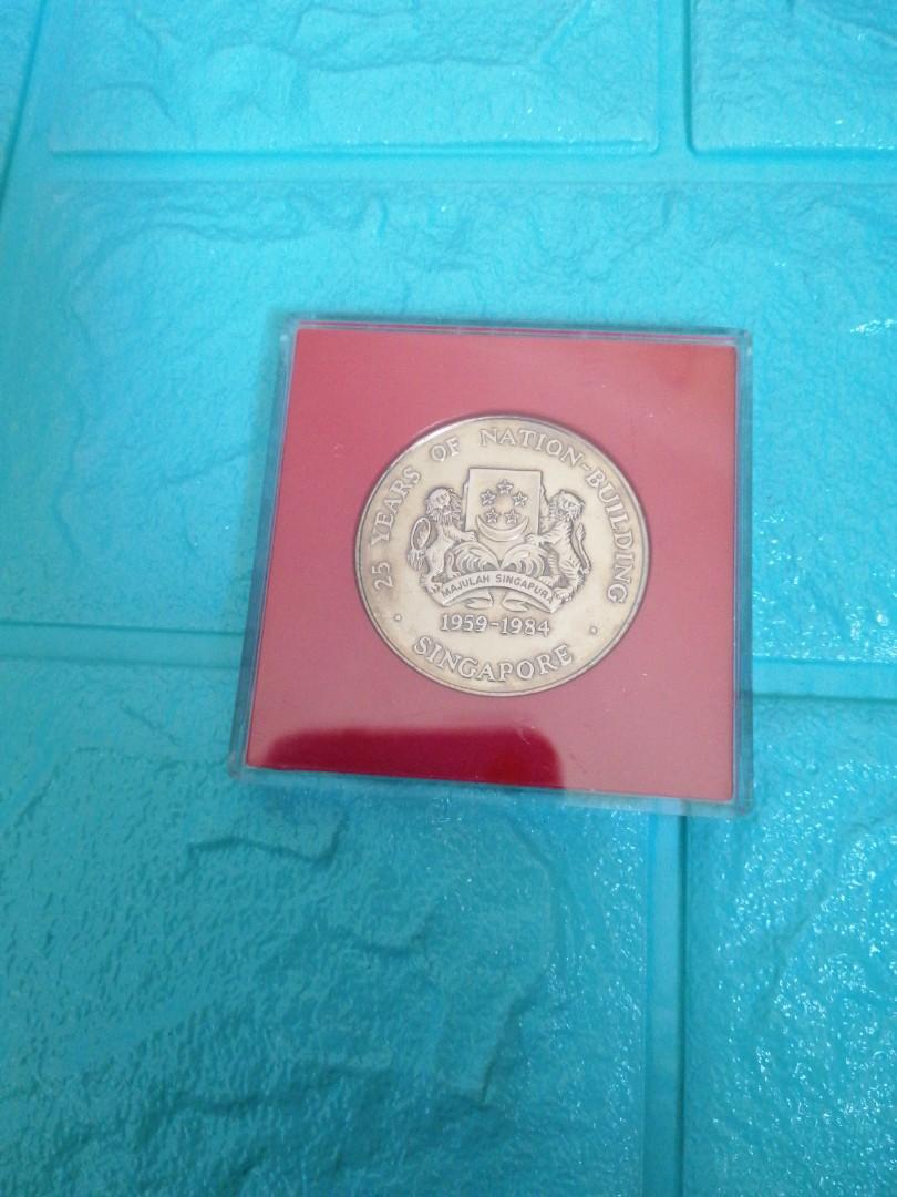 1984 25 years of nation building $5 coin cupro-nickel UNC, Hobbies ...