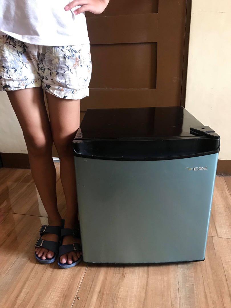 Ezy 2ft personal refrigerator, TV & Home Appliances, Kitchen Appliances ...