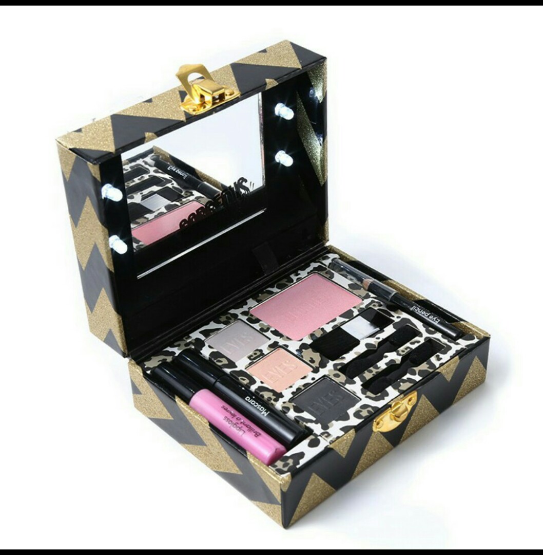 Make Up Box, Beauty & Personal Care, Face, Makeup on Carousell