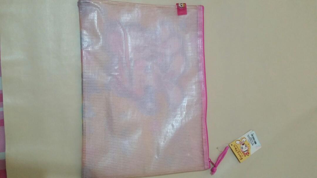 Map plastik, Buku & Alat Tulis, Alat Tulis di Carousell