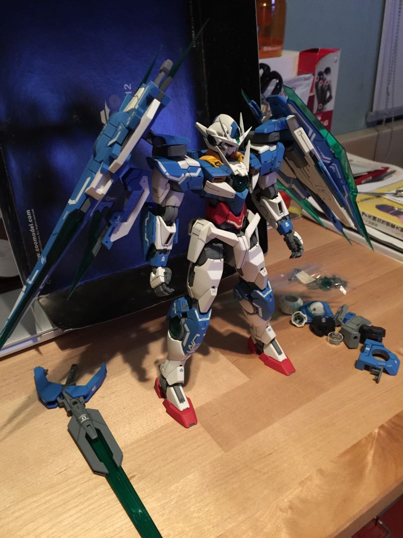 MG Gundam 00Q 高達 完成品, 興趣及遊戲, 玩具 & 遊戲類 - Carousell
