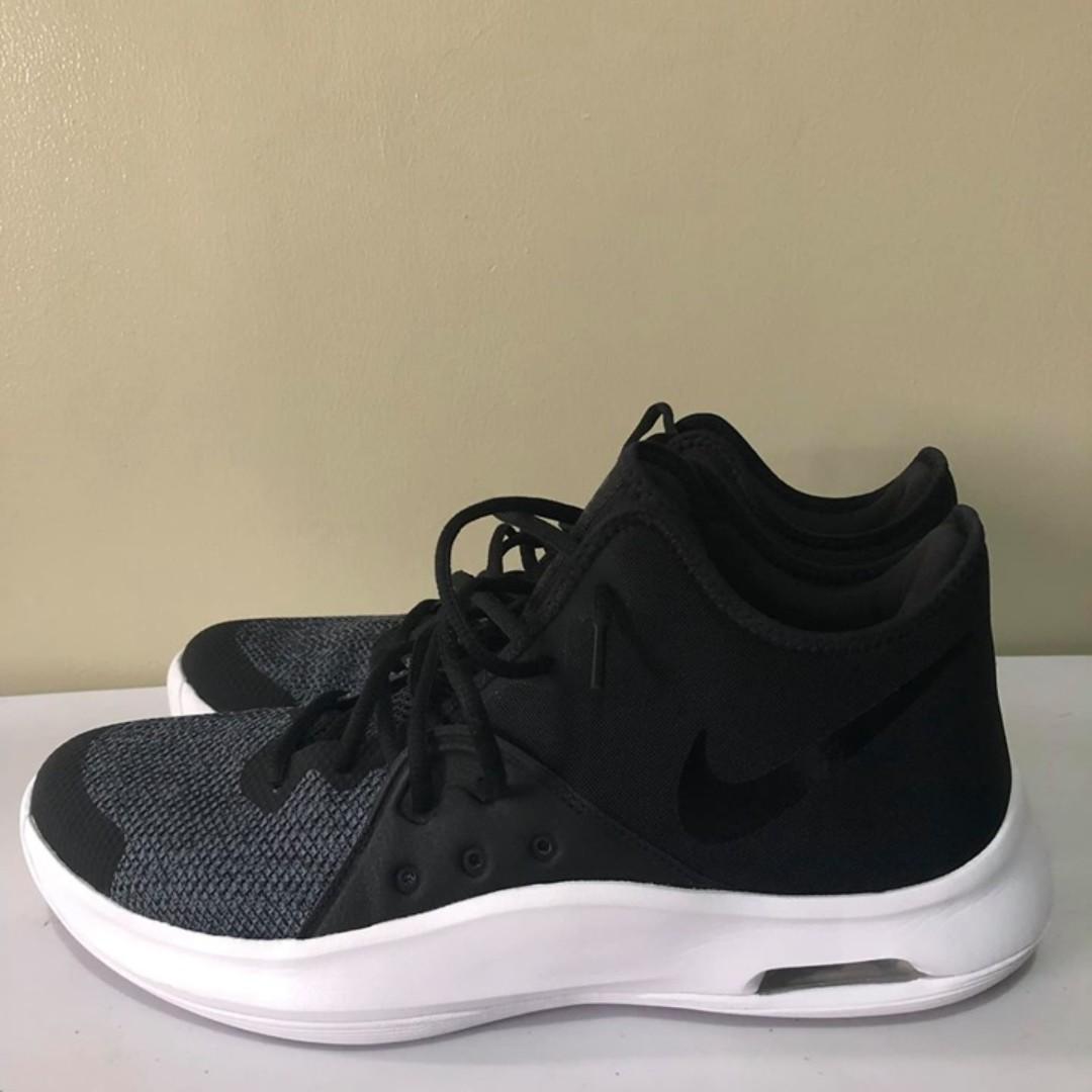 Nike Versatile 3, Men's Fashion, Footwear, Sneakers on Carousell
