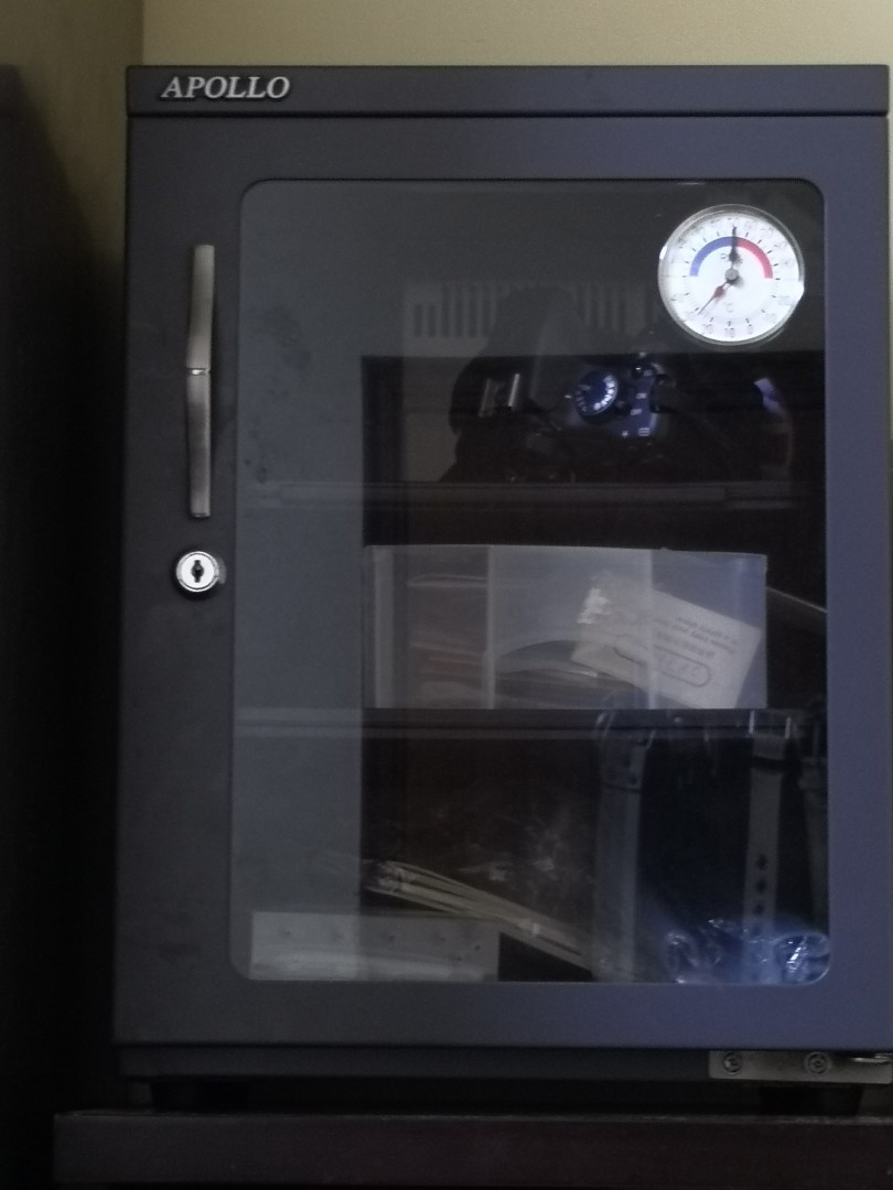 Camera Dehumidifier Dry Cabinet., 攝影器材, 攝影配件, 防潮箱及儲物櫃 - Carousell