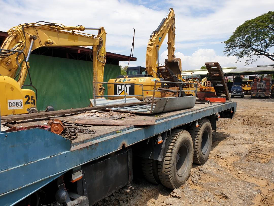 Isuzu Self Loading Cargo Truck 10 wheeler, Commercial & Industrial ...