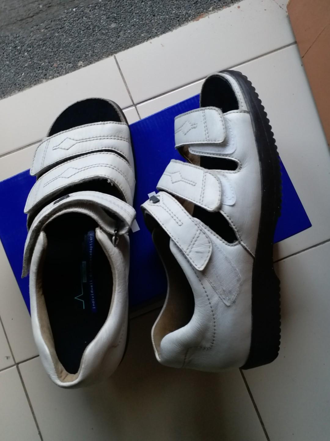 LucRo by schein Sandals Shoe for Men, Men's Fashion, Footwear, Slippers ...