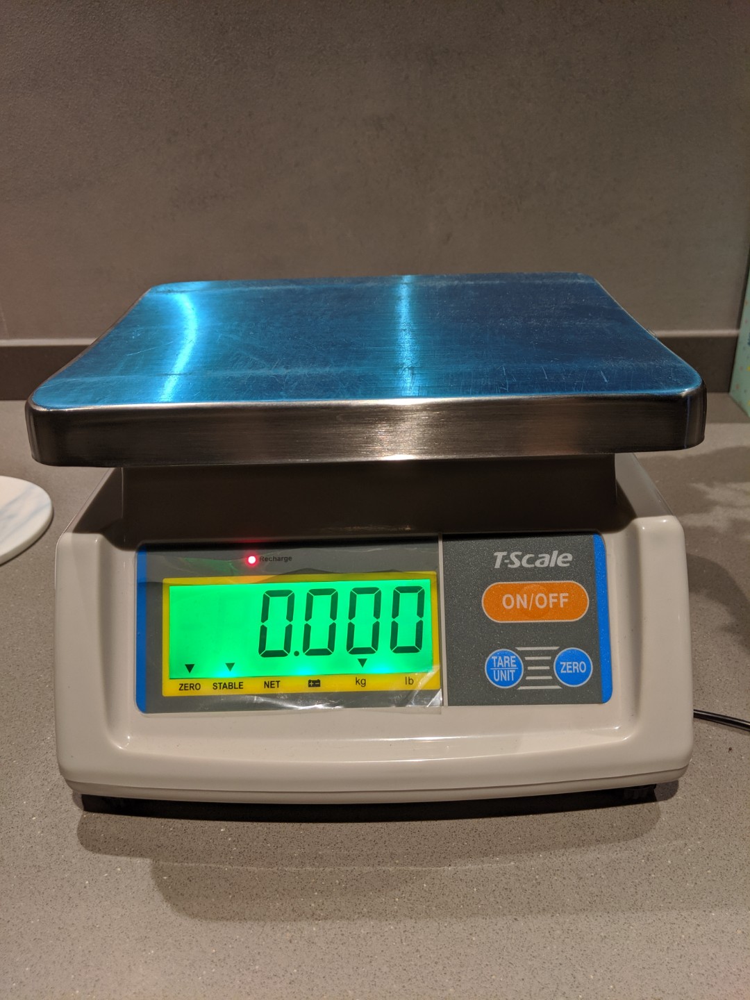 Digital weighing scale, Home Appliances, Kitchenware on Carousell