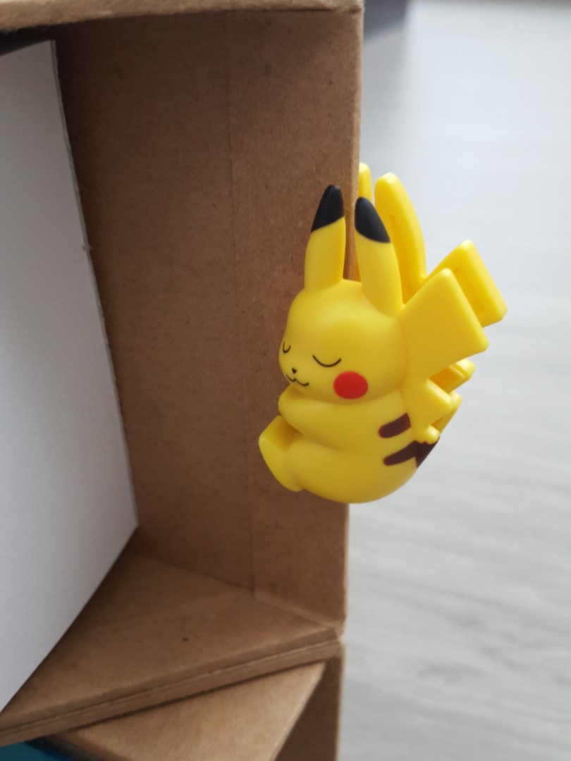Pokemon Gachapon Paperclip - Pikachu, Hobbies & Toys, Stationery ...