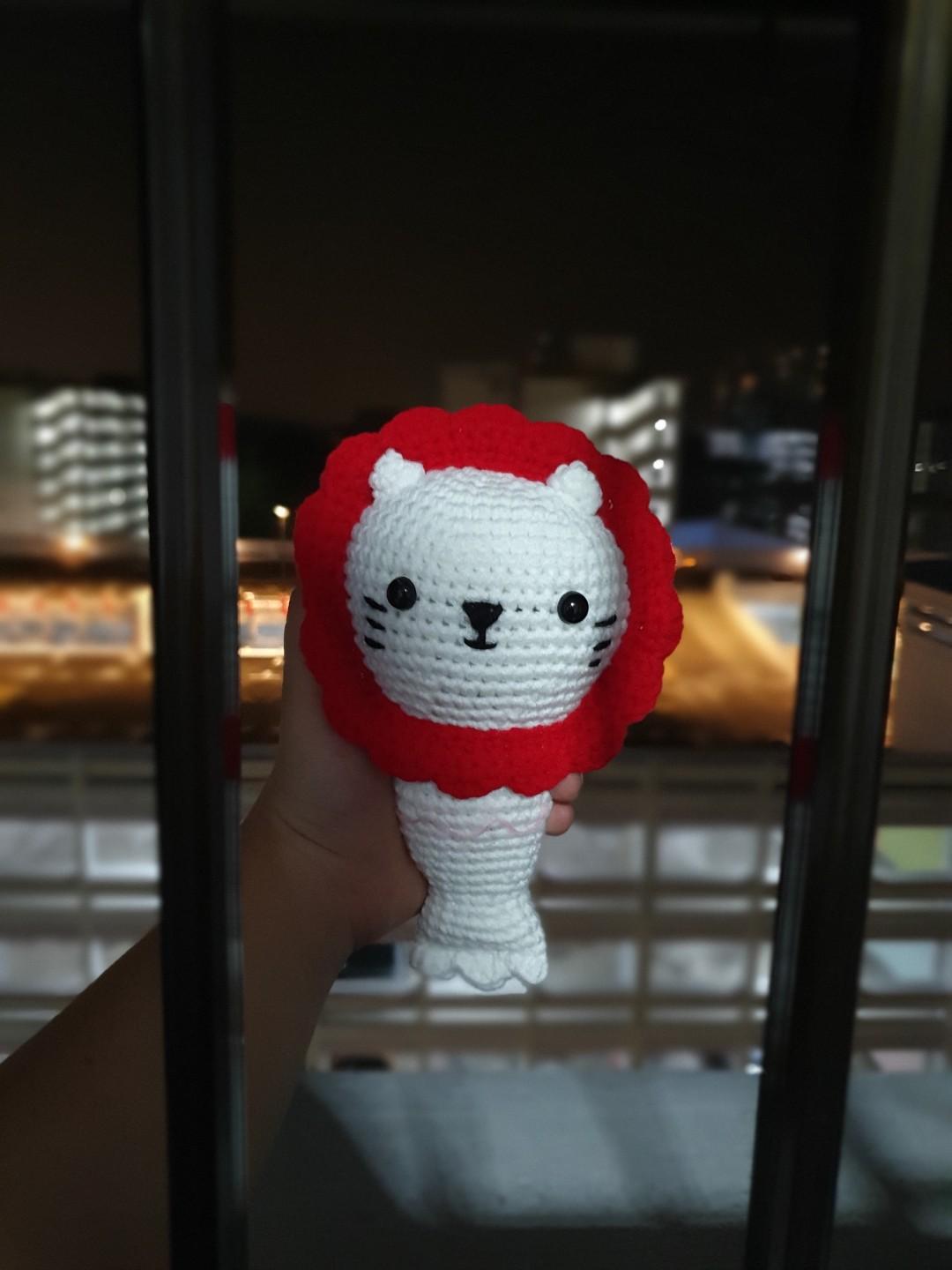 Crochet merlion, Hobbies & Toys, Stationery & Craft, Handmade Craft on ...