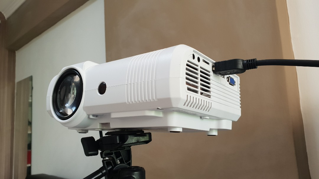 DR.Q LED Projector, TV & Home Appliances, TV & Entertainment ...