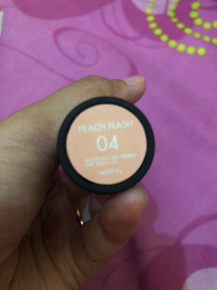 Make over blush stick 90%, Kesehatan & Kecantikan, Rias Wajah di Carousell