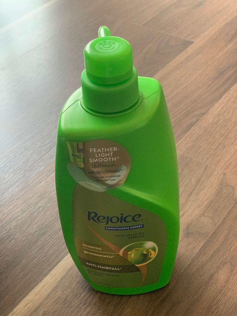 Rejoice Hair Shampoo (with Olive Oil Essence), Beauty & Personal Care ...