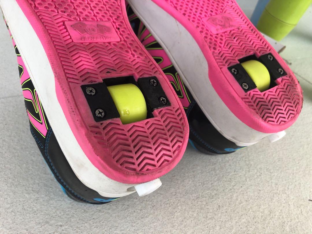 Heelys wheel Shoes, Women's Fashion, Footwear, Sneakers on Carousell
