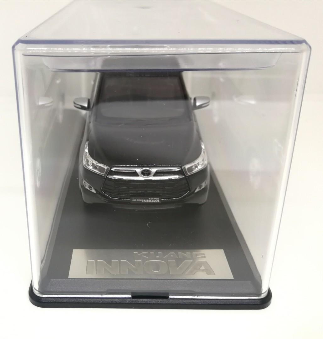 1/32 Toyota Innova Diecast Scale Model Toy Car, Hobbies & Toys, Toys ...