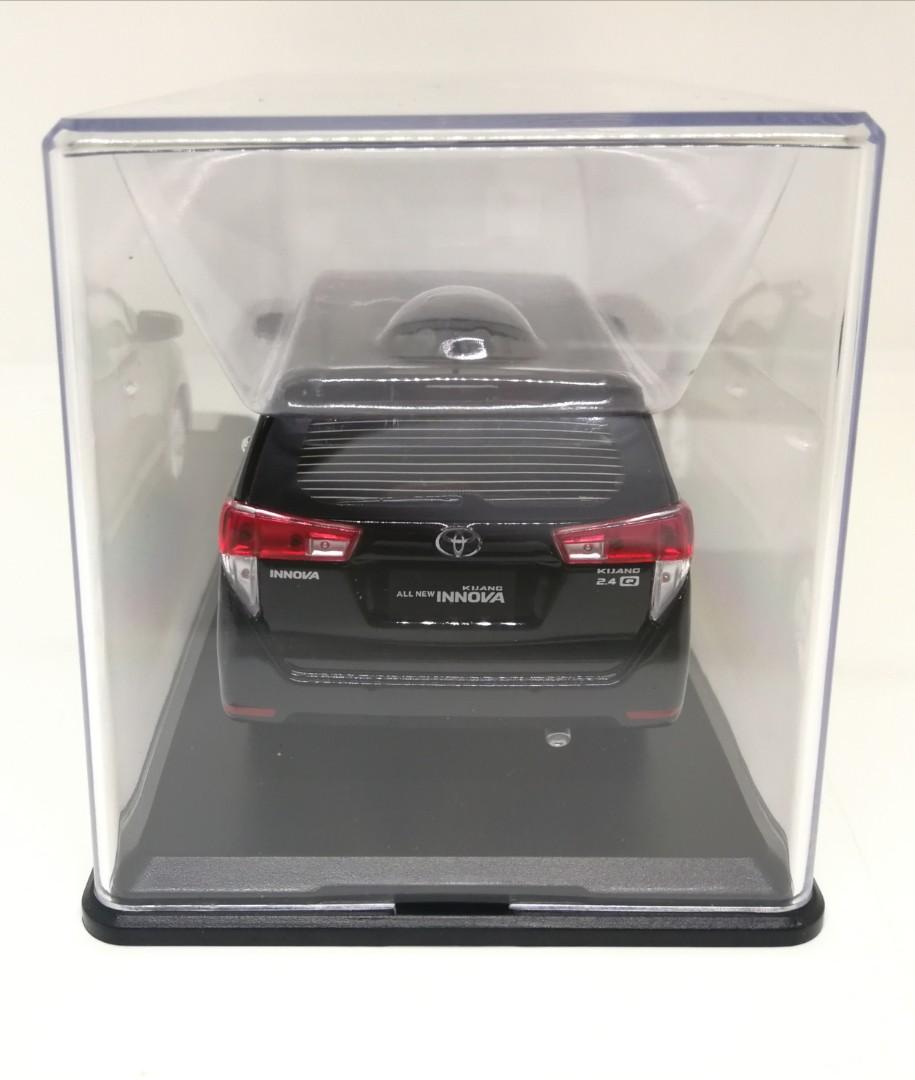 1/32 Toyota Innova Diecast Scale Model Toy Car, Hobbies & Toys, Toys ...