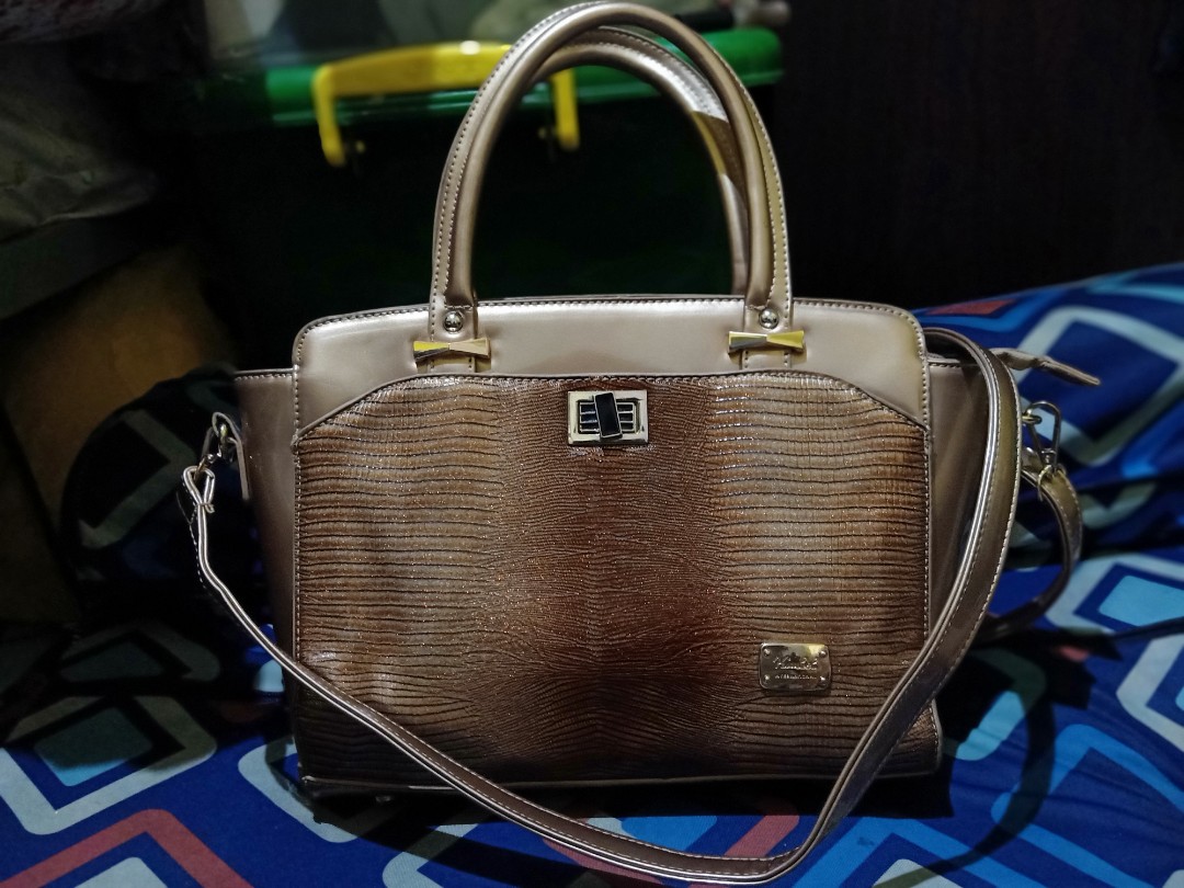 BAG KIMBEL, Women's Fashion, Bags & Wallets, Cross-body Bags on Carousell