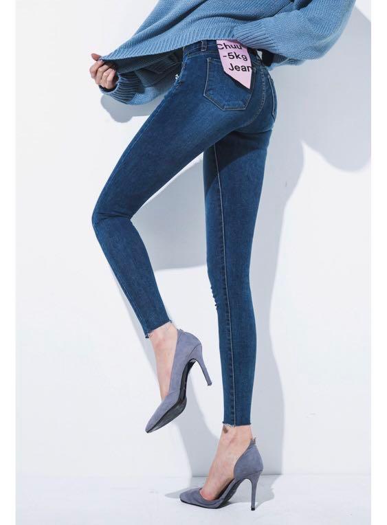 Chuu -5kg Jeans, Women's Fashion, Bottoms, Jeans & Leggings on Carousell