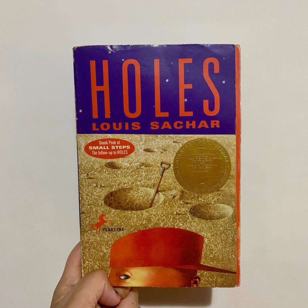 Holes by Louis Sachar, Hobbies & Toys, Books & Magazines, Religion ...