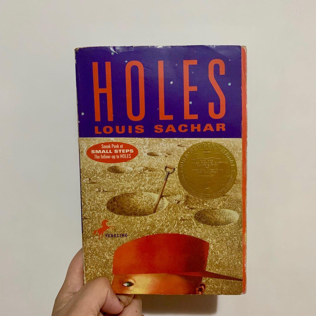 Holes by Louis Sachar, Hobbies & Toys, Books & Magazines, Religion ...