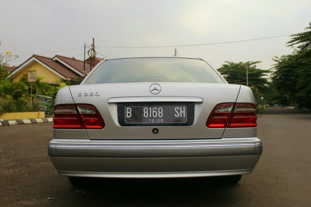 Mercedes Benz E260 W210 Elegance 2000 Facelift, Mobil & Motor, Mobil untuk Dijual di Carousell