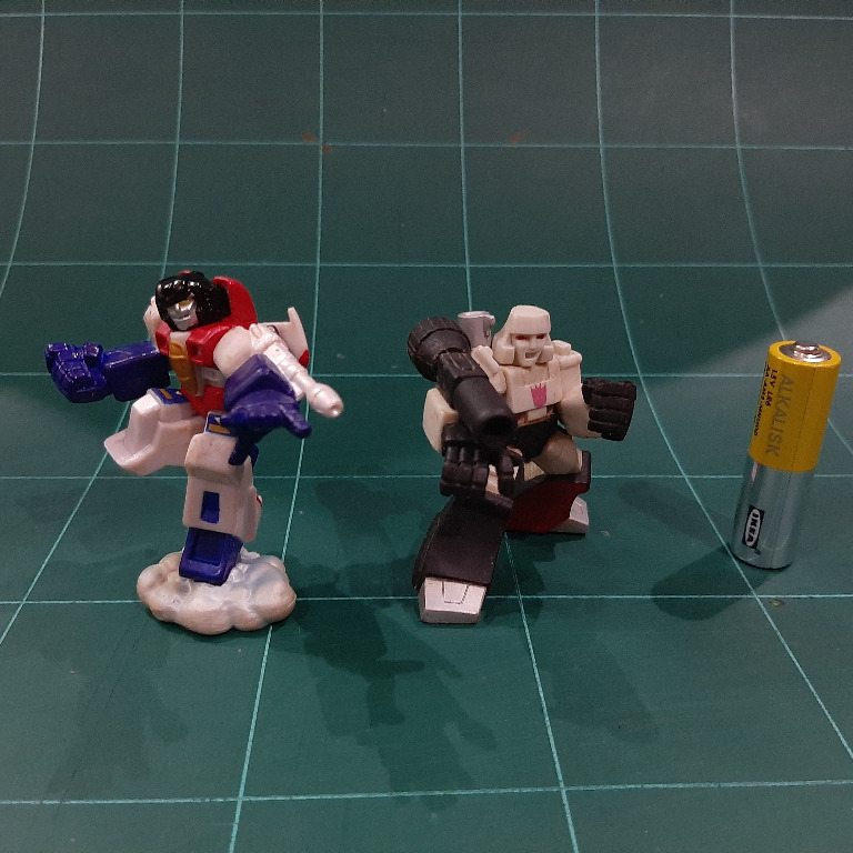 Transformers Posable display Figure: StarScream and Megatron, Hobbies ...