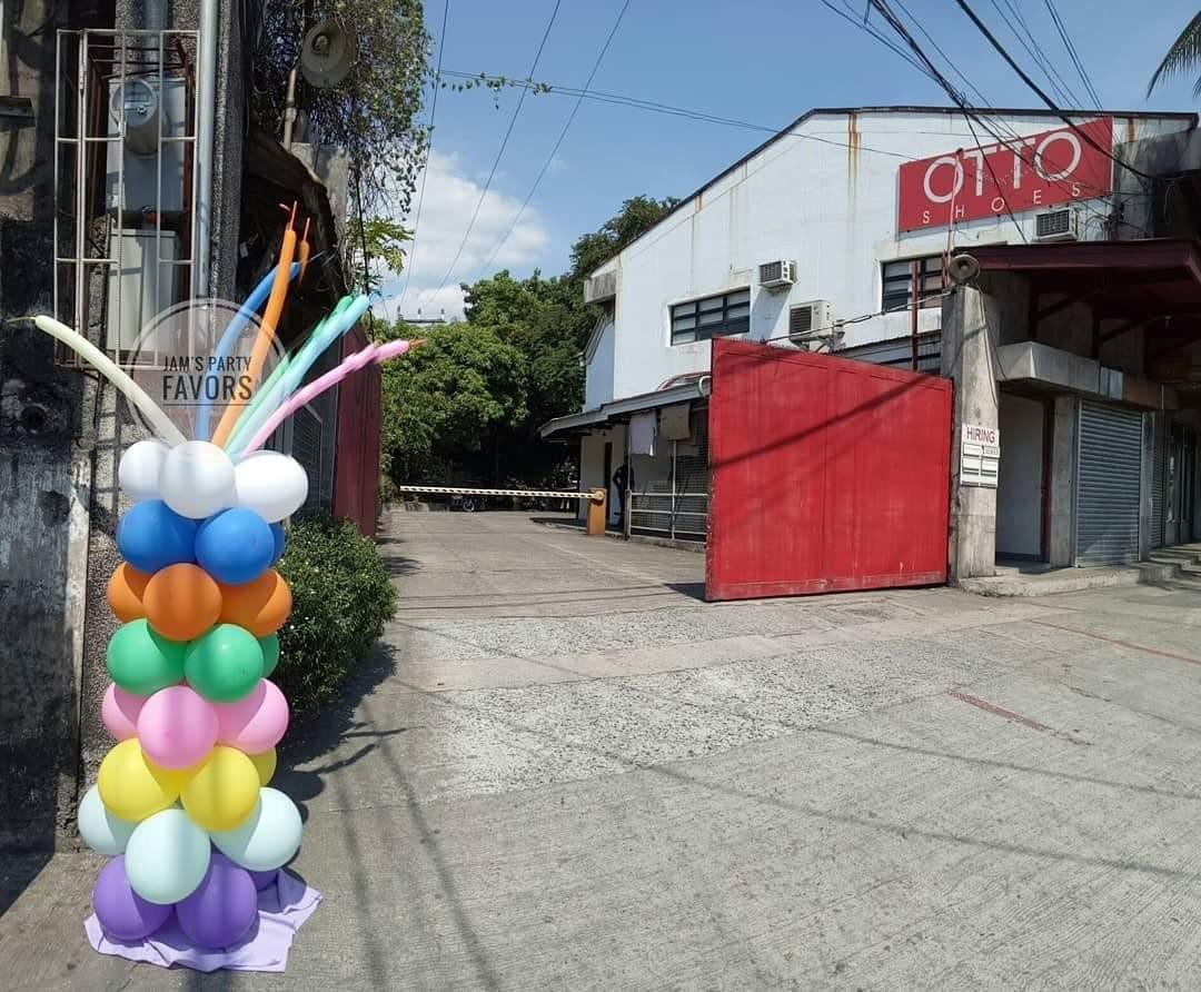 Grand opening balloons, store opening balloons, branch opening ballons ...