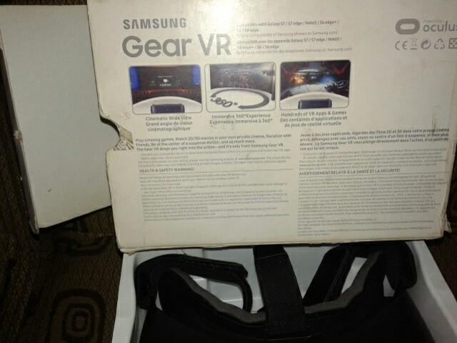 Samsung vr box, TV & Home Appliances, TV & Entertainment, TV on Carousell