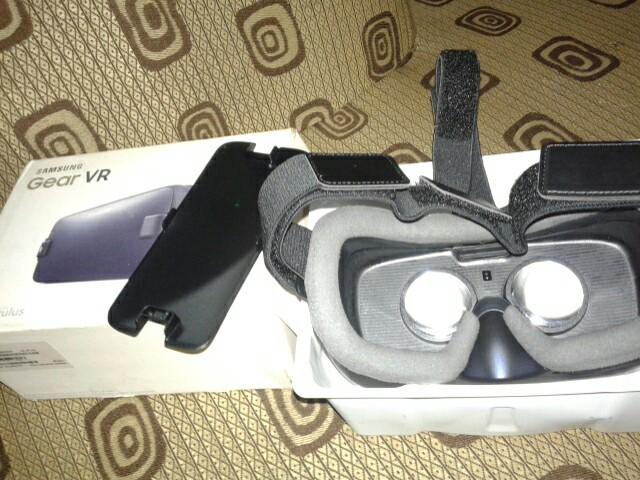 Samsung vr box, TV & Home Appliances, TV & Entertainment, TV on Carousell