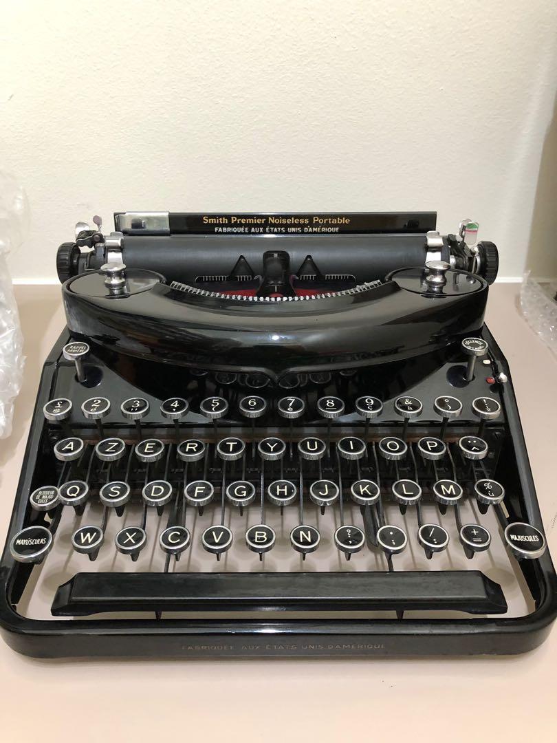 1938 Smith Premier Noiseless Typewriter (French Keyboard), Hobbies ...
