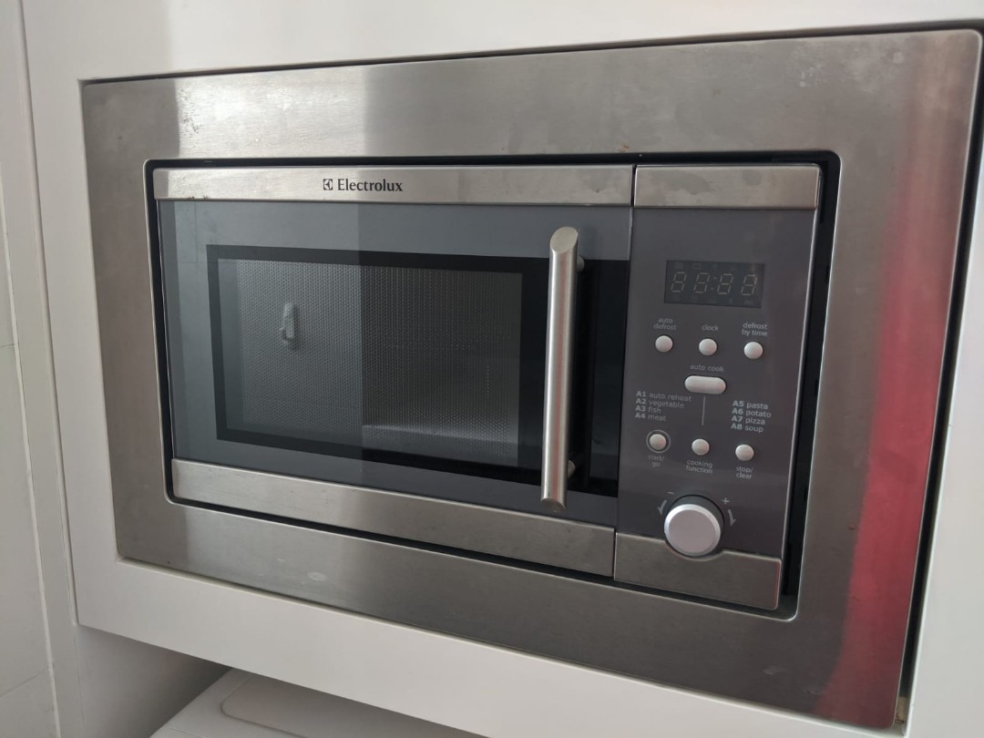 Electrolux Microwave EMS2048x, TV & Home Appliances, Kitchen Appliances ...