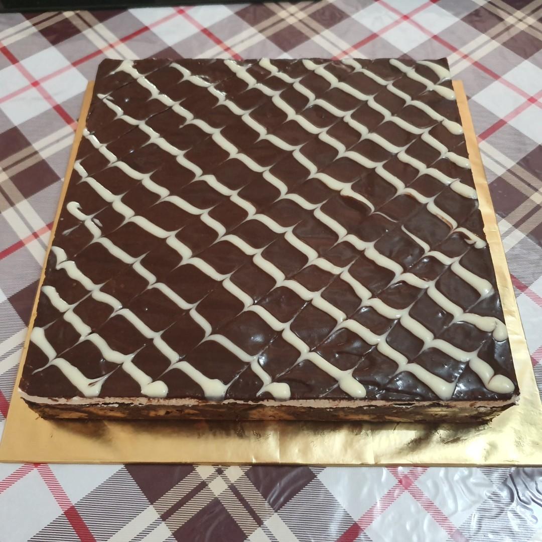 KEK BATIK VIRAL, Food & Drinks, Homemade Bakes on Carousell