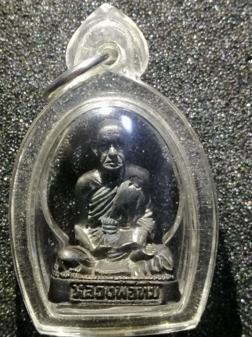 Luang Pu Tim Wat Phra Kow. Roop Lor Roon 2, Hobbies & Toys, Memorabilia ...