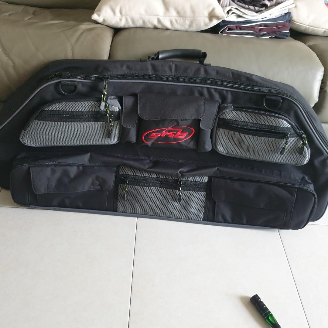 SKB compound bow carry bag, Sports Equipment, Sports & Games, Billiards ...