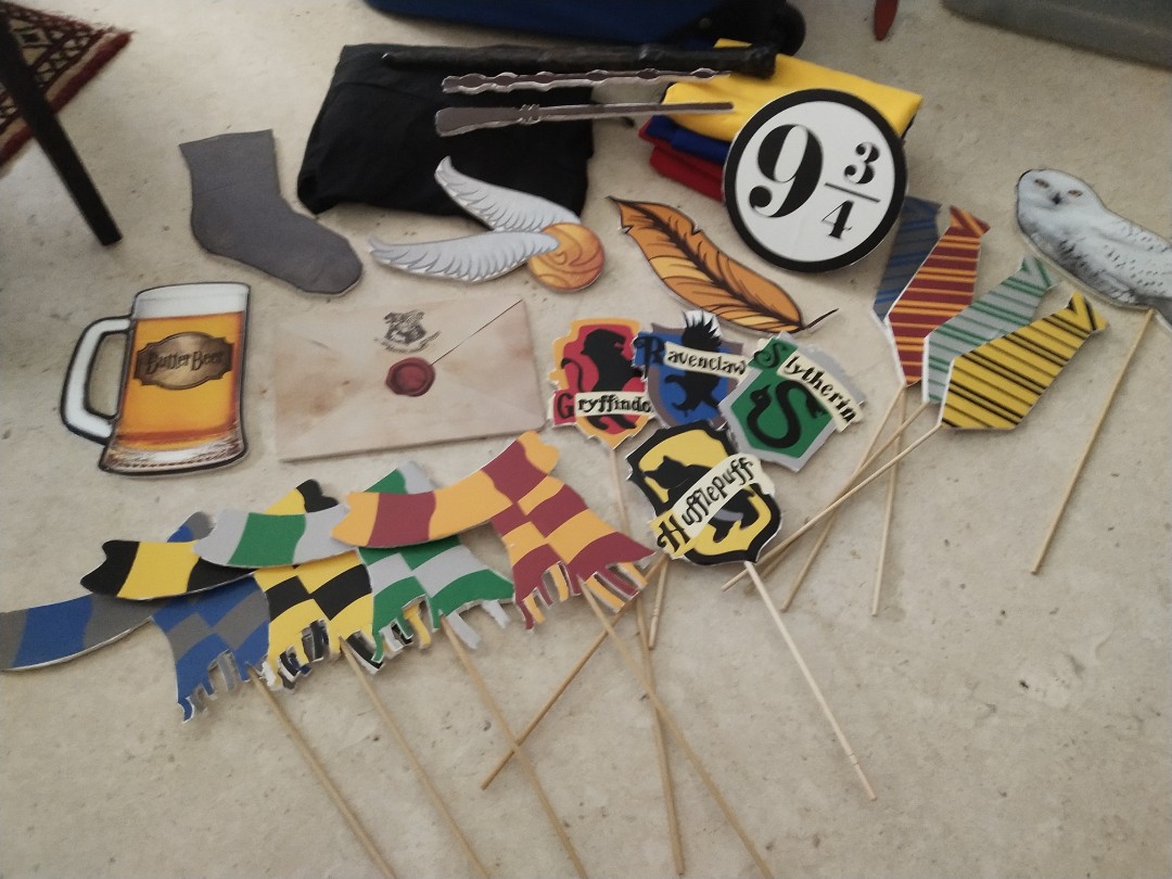Harry Potter photo booth props, Hobbies & Toys, Stationery & Craft ...